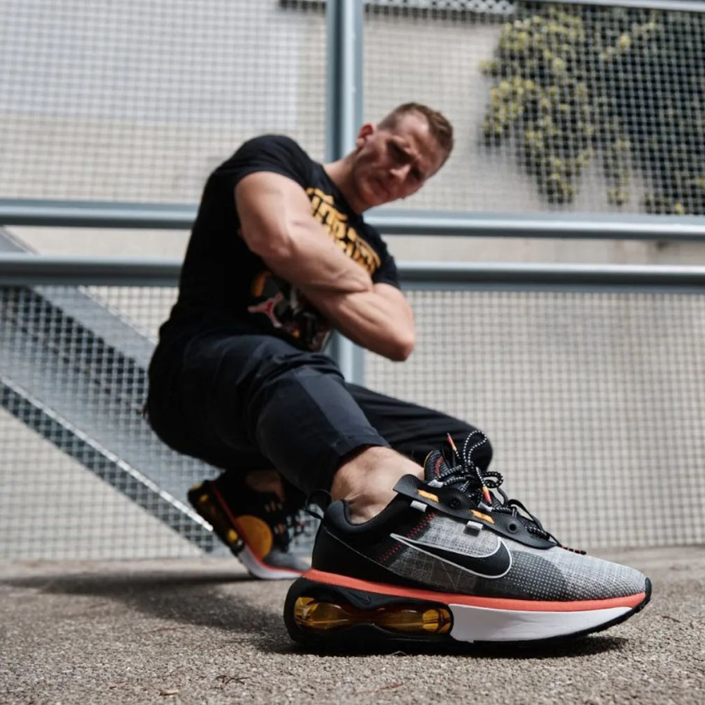 Buzz Sneaker Station - Online Shop | Buzz - Online Shop