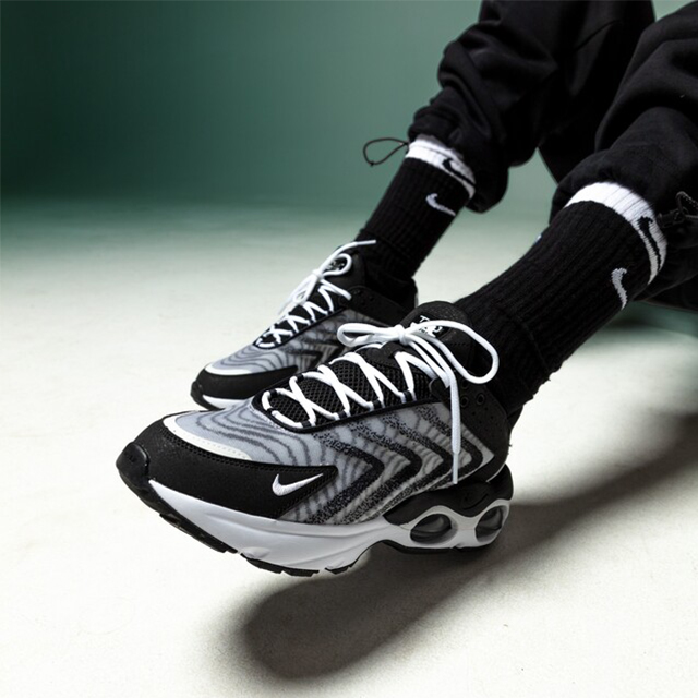 Buzz Sneaker Station - Online Shop | Buzz - Online Shop